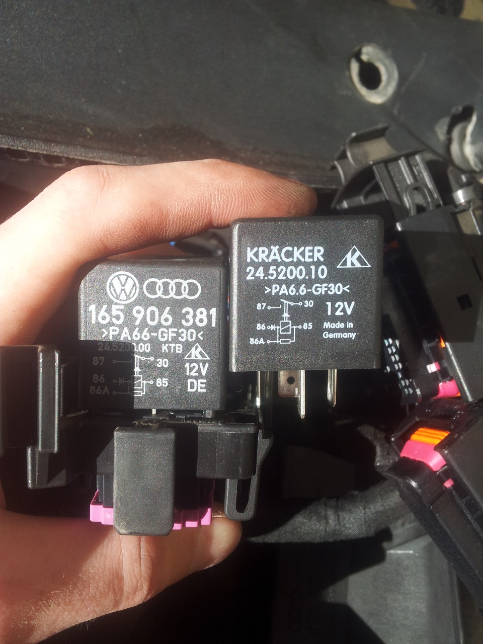 165906381 Реле VAG | Запчасти на DRIVE2