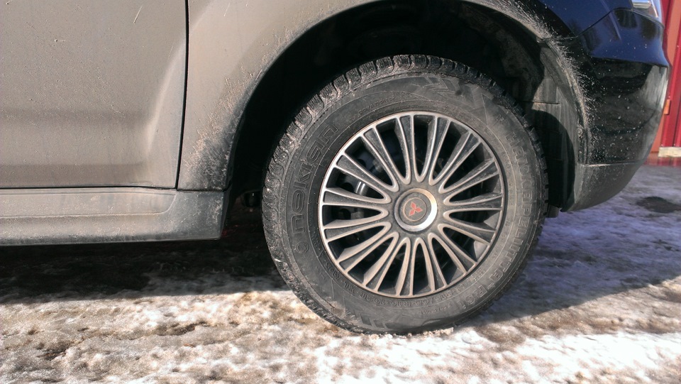 Передние брызговики — Mitsubishi Outlander XL, 2 л, 2011 года ...