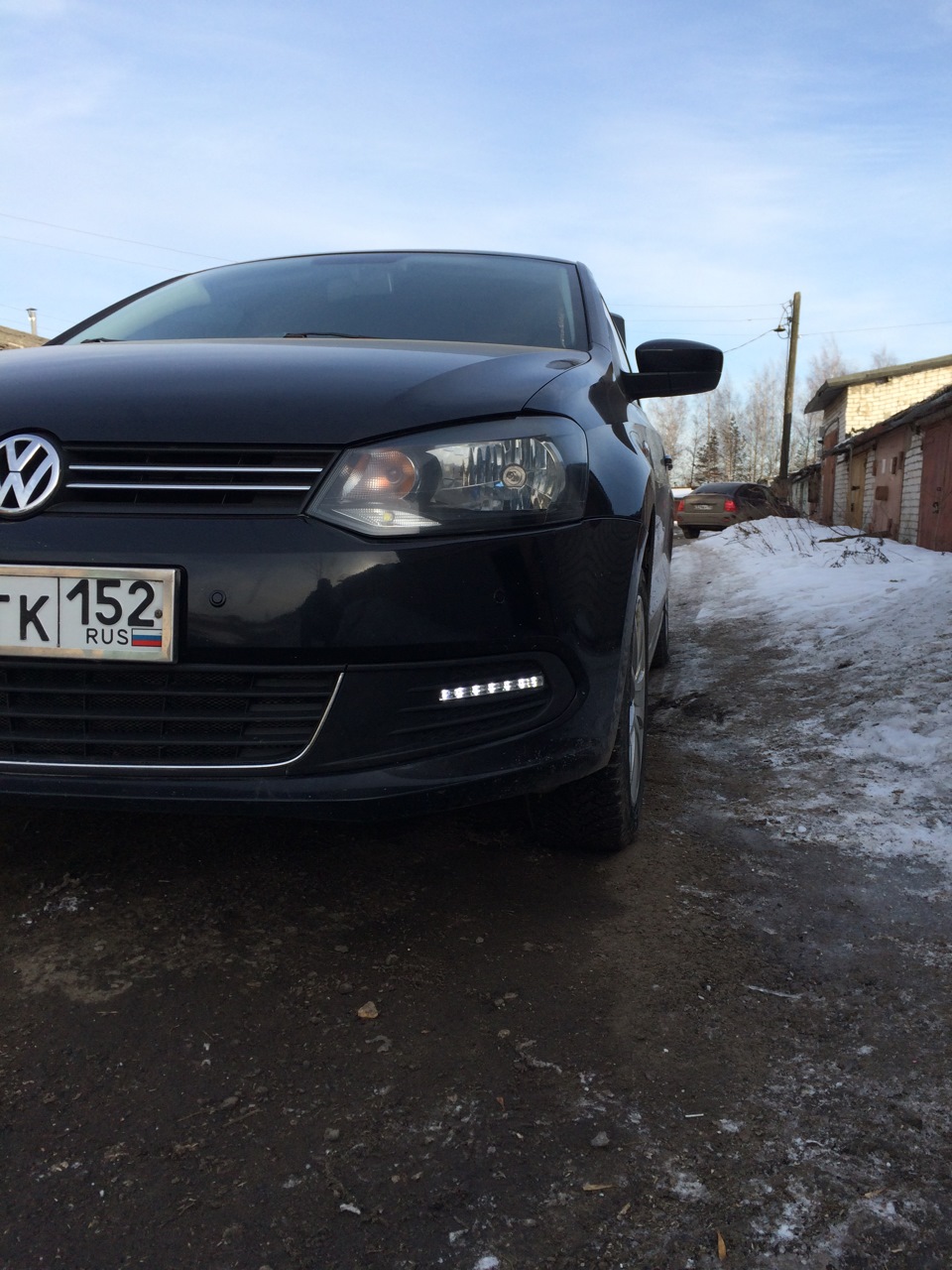 Реализация ДХО и газовые упоры капота. — Volkswagen Polo Sedan, 1,6 л ...