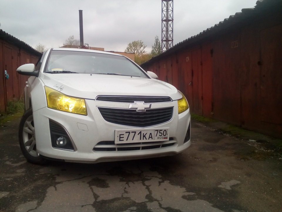 Желтая пленка бронь пленка на фары — Chevrolet Cruze (1G), 1,6 л, 2014 ...