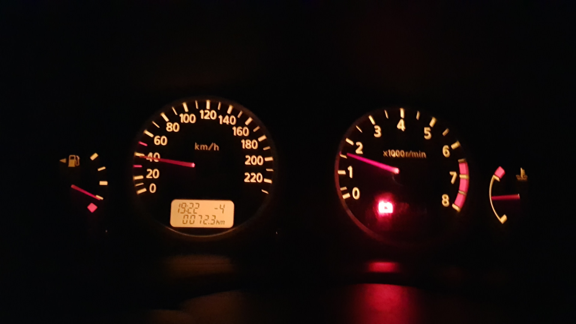 Загорелся индикатор аккума. — Nissan Almera II (N16), 1,5 л, 2004 года ...