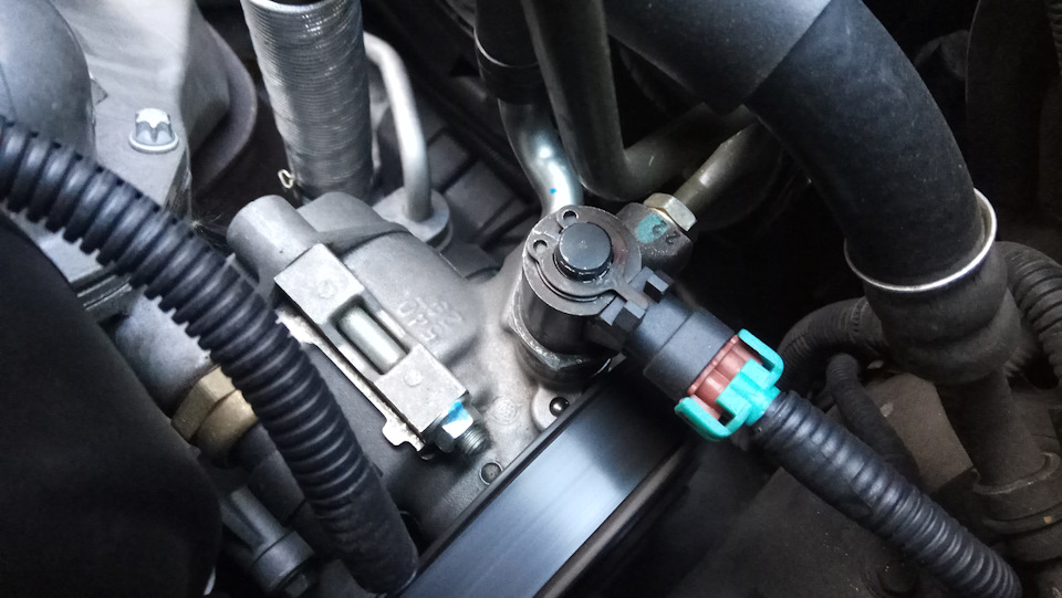 Устранение течи клапана системы SSPS — Chevrolet Lacetti SW, 1,8 л ...