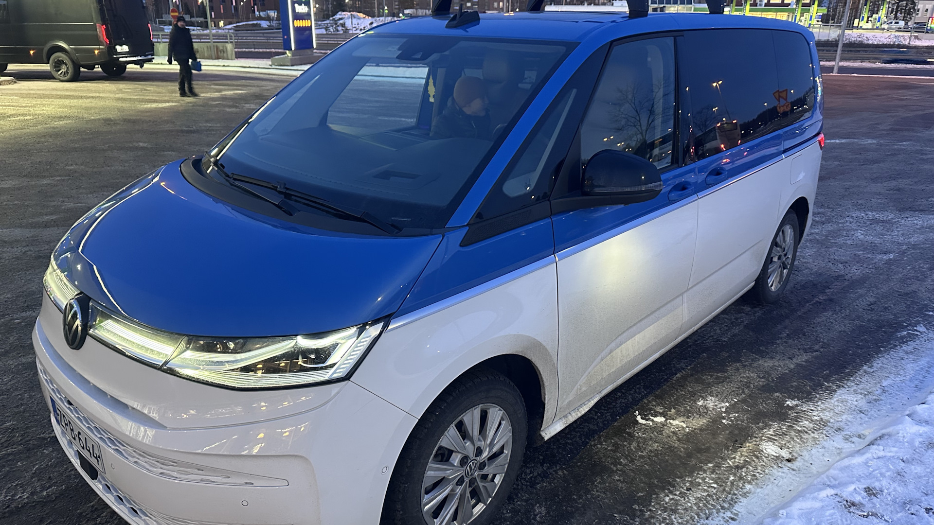 Volkswagen Multivan (T7) 1.4 гибридный (Plug-in) 2022 | на DRIVE2