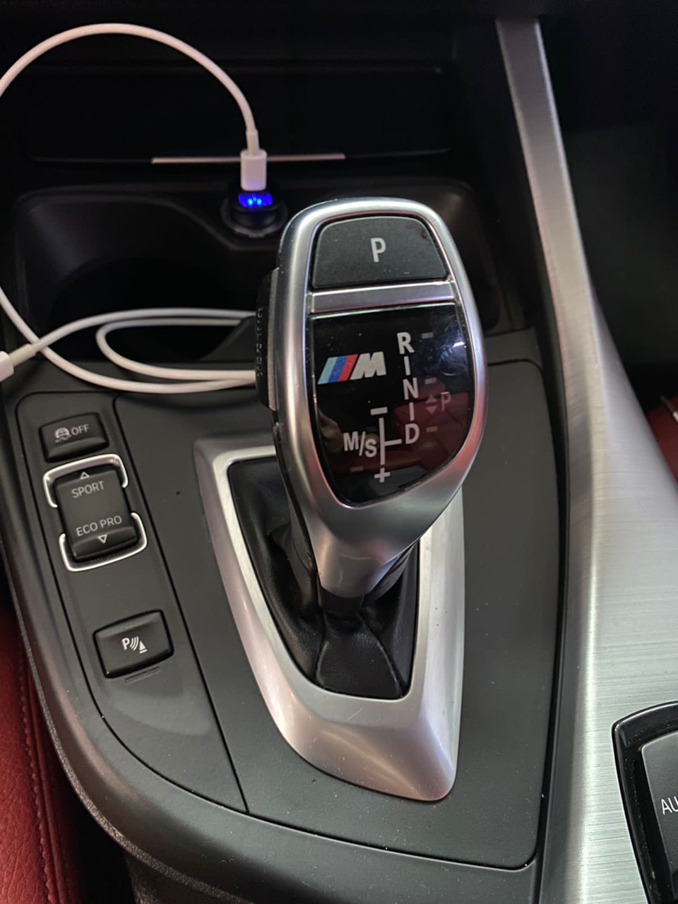 Замена кнопки паркинга спорт рычага акпп — BMW 1 series (F20), 1,6 л ...