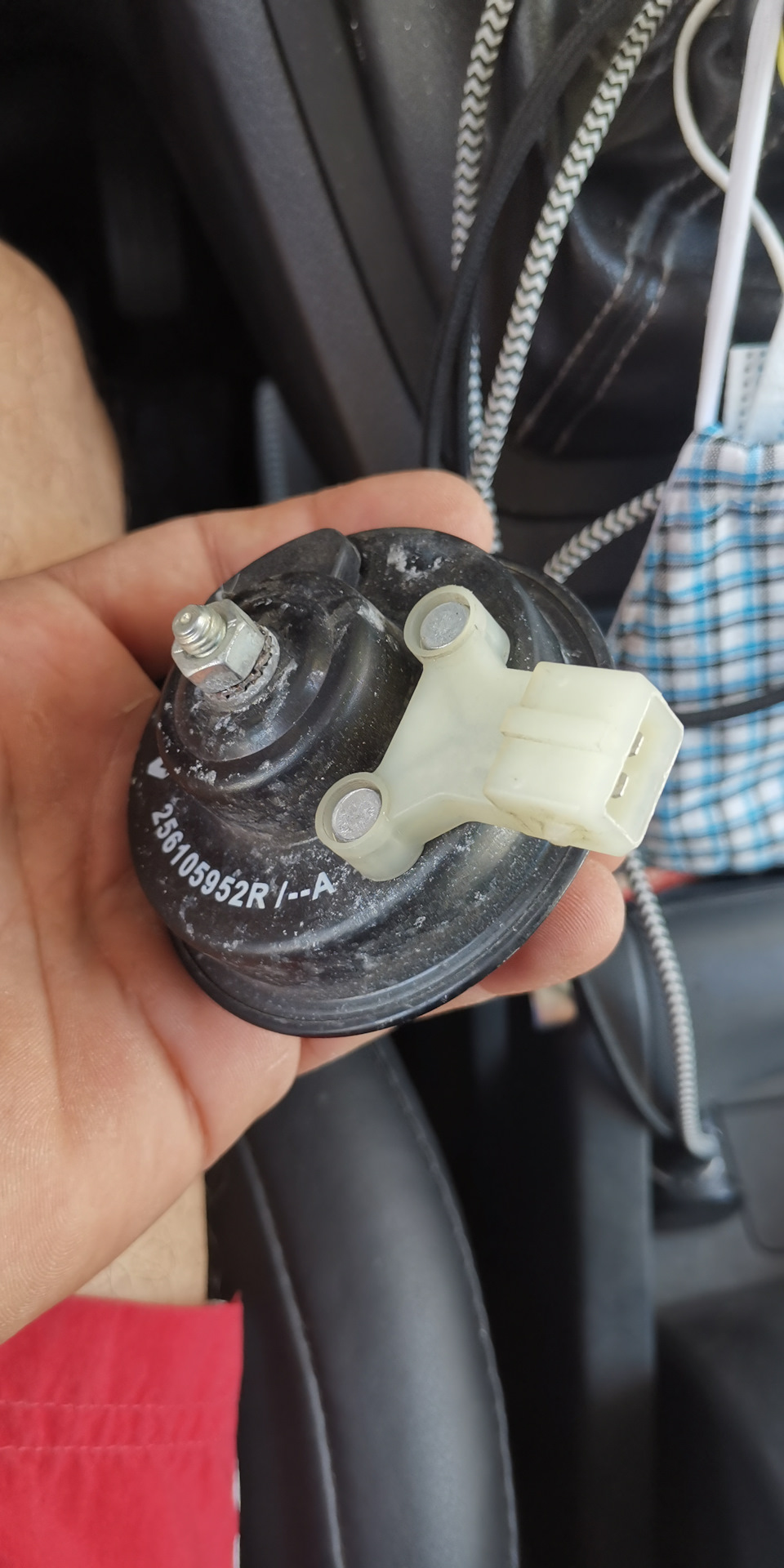 Замена сигнала Mercedes Citan — Mercedes-Benz Citan, 1,5 л, 2015 года ...