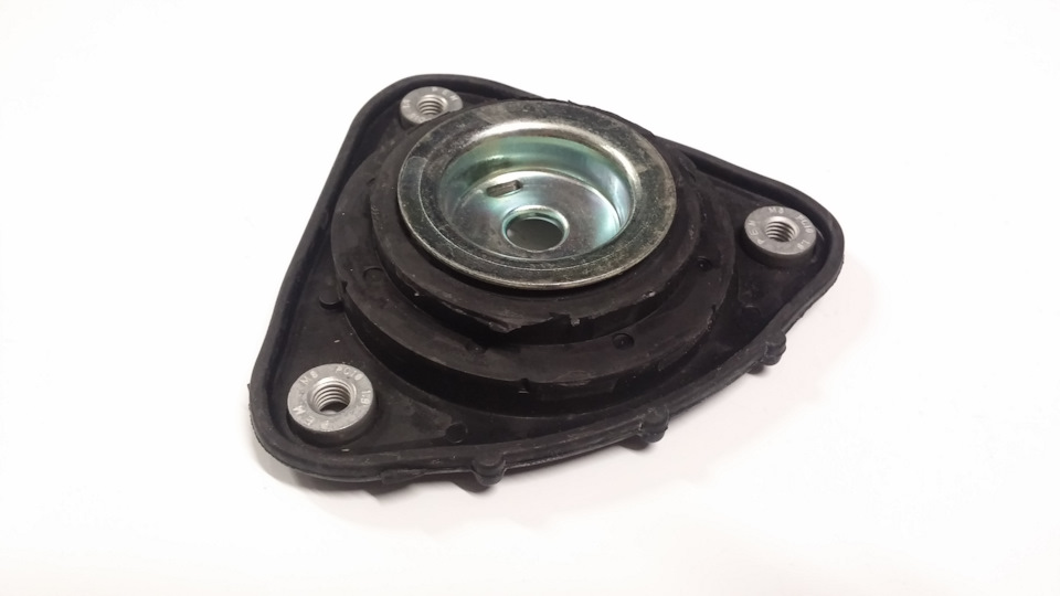 30681546 Опора стойки амортизатора без подшипника Volvo | Запчасти на ...