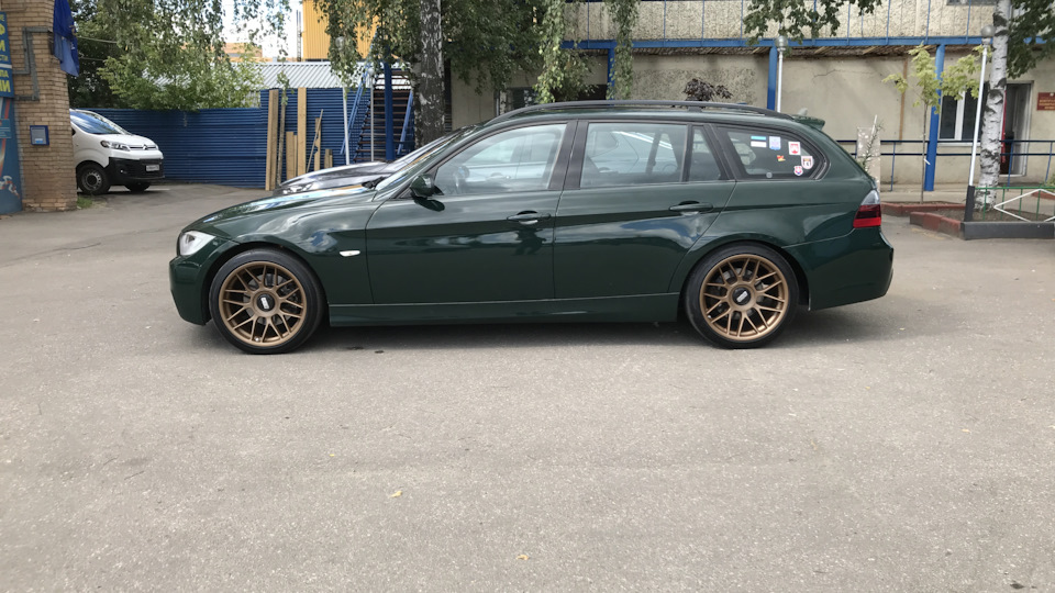 BMW 3 series Touring (E91) 2.0 дизельный 2008 | British racing green ...