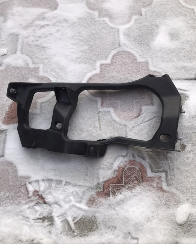 7P6806509 Защитный брус VAG | Запчасти на DRIVE2