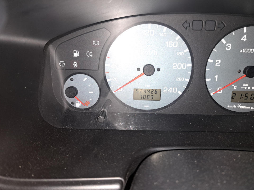 Replacement of brake pads and fluid — Nissan Primera (P11), 2 л, 1997 ...