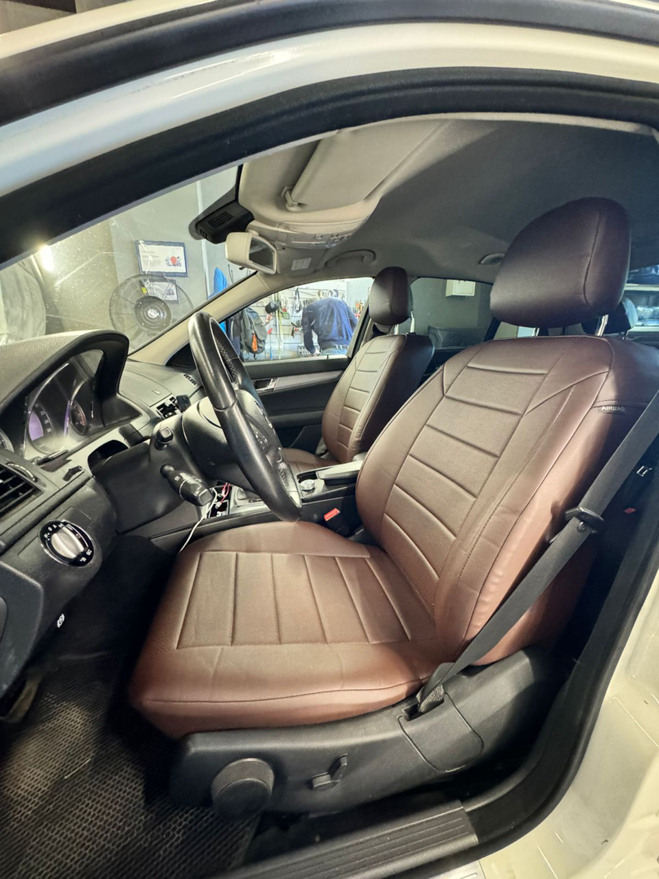 Авточехлы на Mercedes C-klasse (W204) Sd с 07-15г. — АВТОПИЛОТ на DRIVE2
