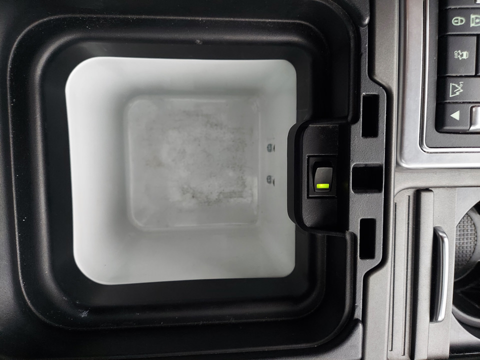 Дооснащение штатным мини холодильником — Land Rover Range Rover Sport ...