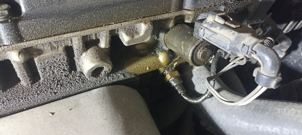 Замена датчика температуры масла — Hyundai Tucson (JM), 2 л, 2005 года ...