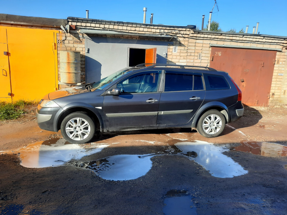 Рено Меган 2: диски и карты дверей — Renault Megane II, 1,5 л, 2007 ...