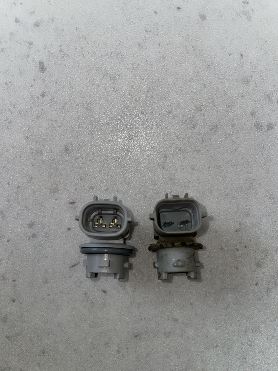 Разъем для подсветки подножек — Toyota Land Cruiser Prado 150-series, 2 ...