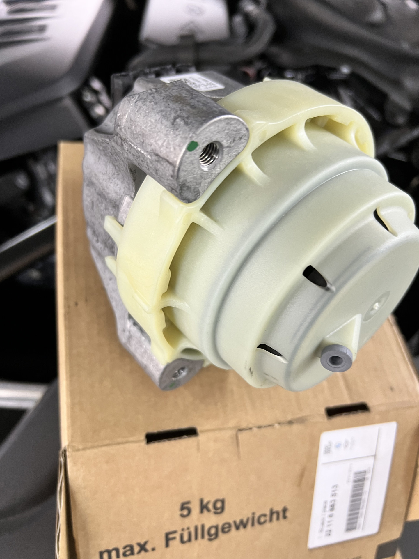 Замена подушек двс — BMW 5 series (G30), 2 л, 2017 года | визит на ...