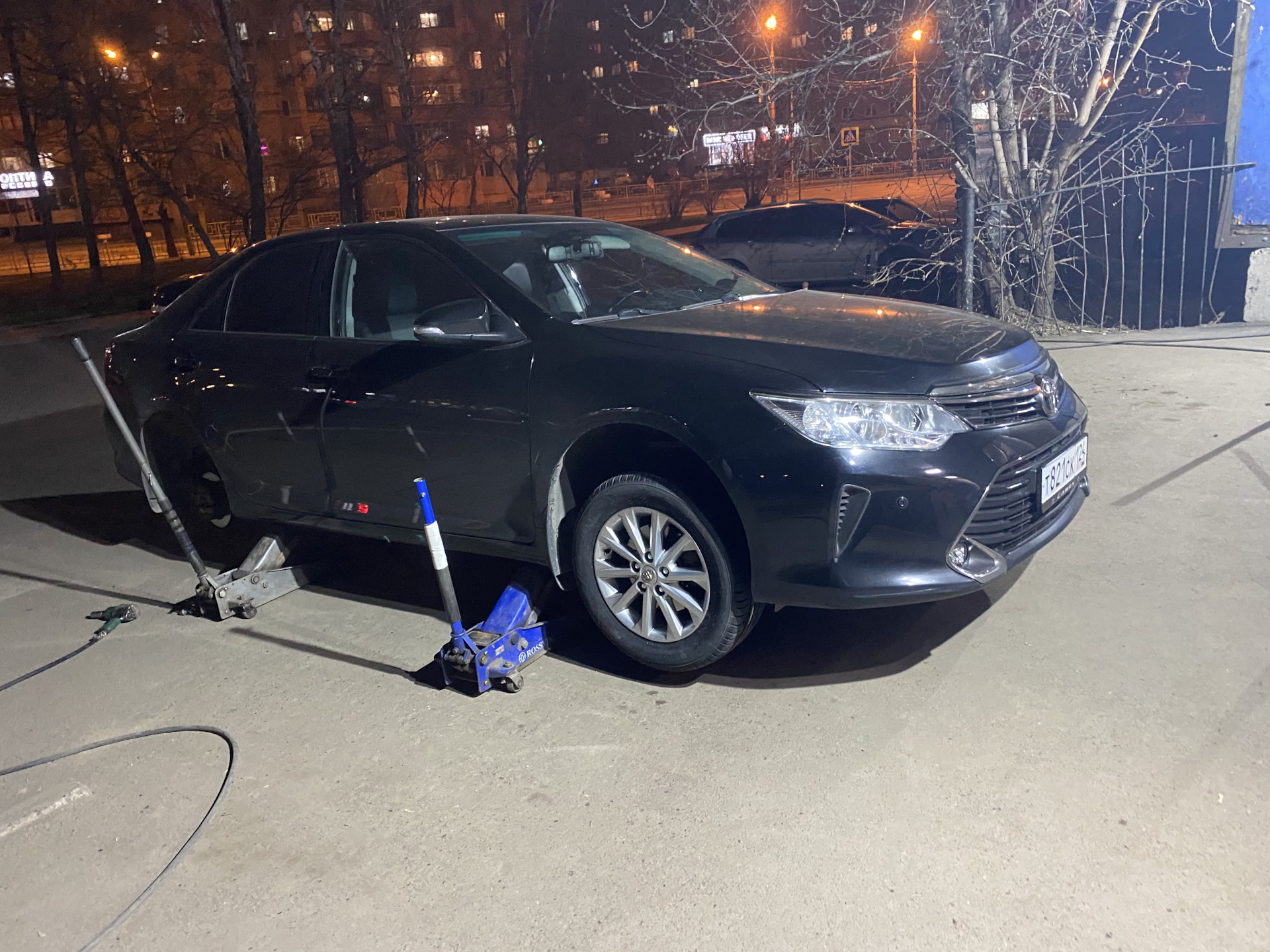 Переобувка на лето Nokian Nordman SX2 215/60/R16 — Toyota Camry (XV50 ...