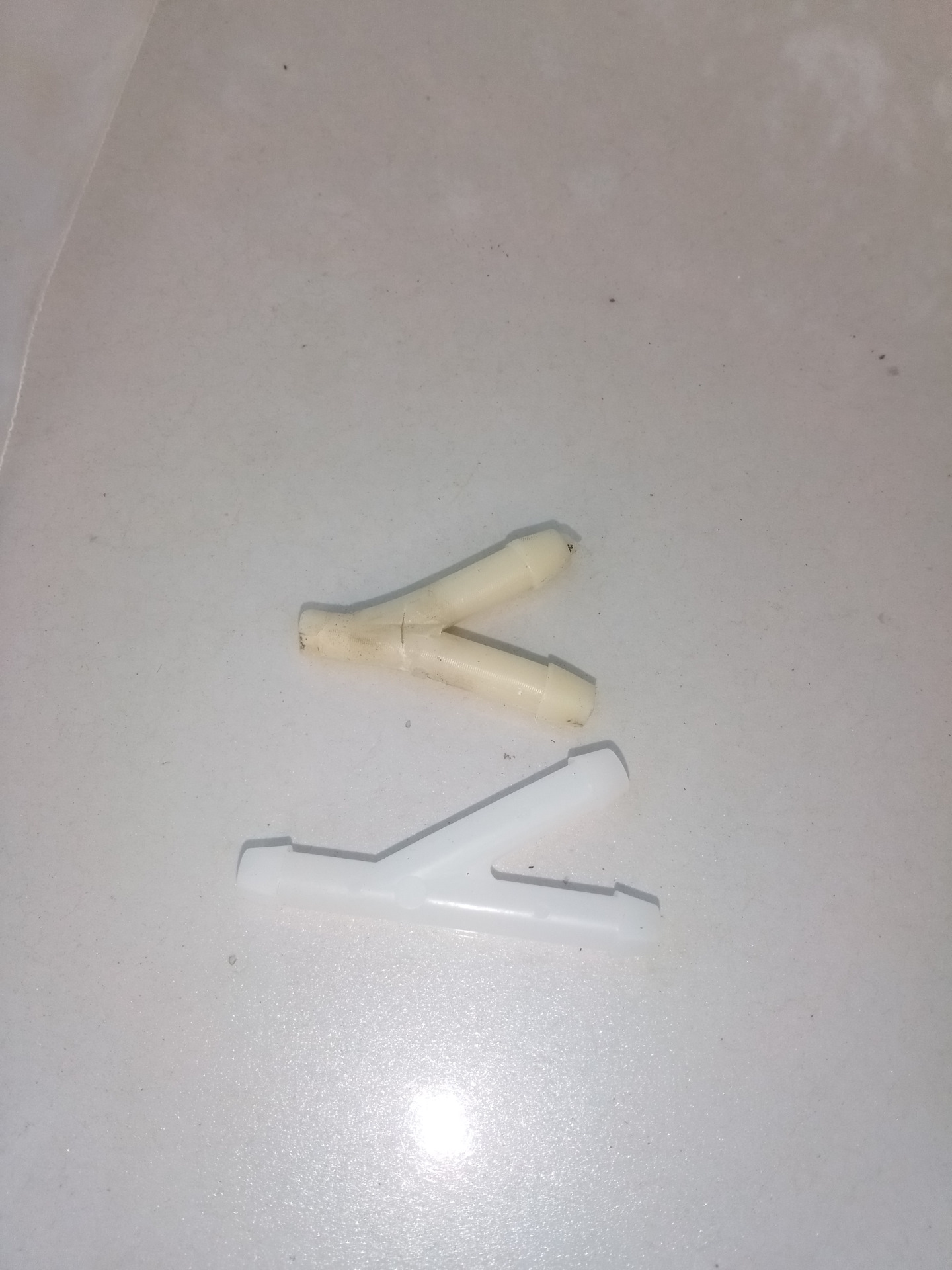 Замена тройника подачи жидкости стеклоочистителя — Toyota Corona Premio ...