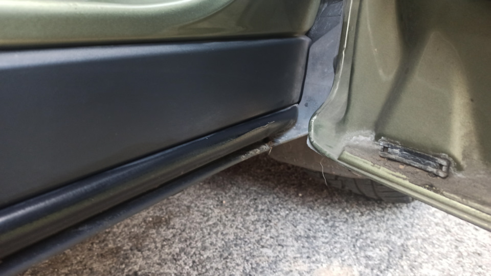 Уплотнитель порогов — Trelleborg — D 21x17 mm — Ford Kuga (2G), 2 л ...