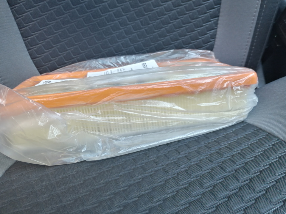 Замена воздушного фильтра — Lada Vesta SW (1G), 1,6 л, 2020 года ...