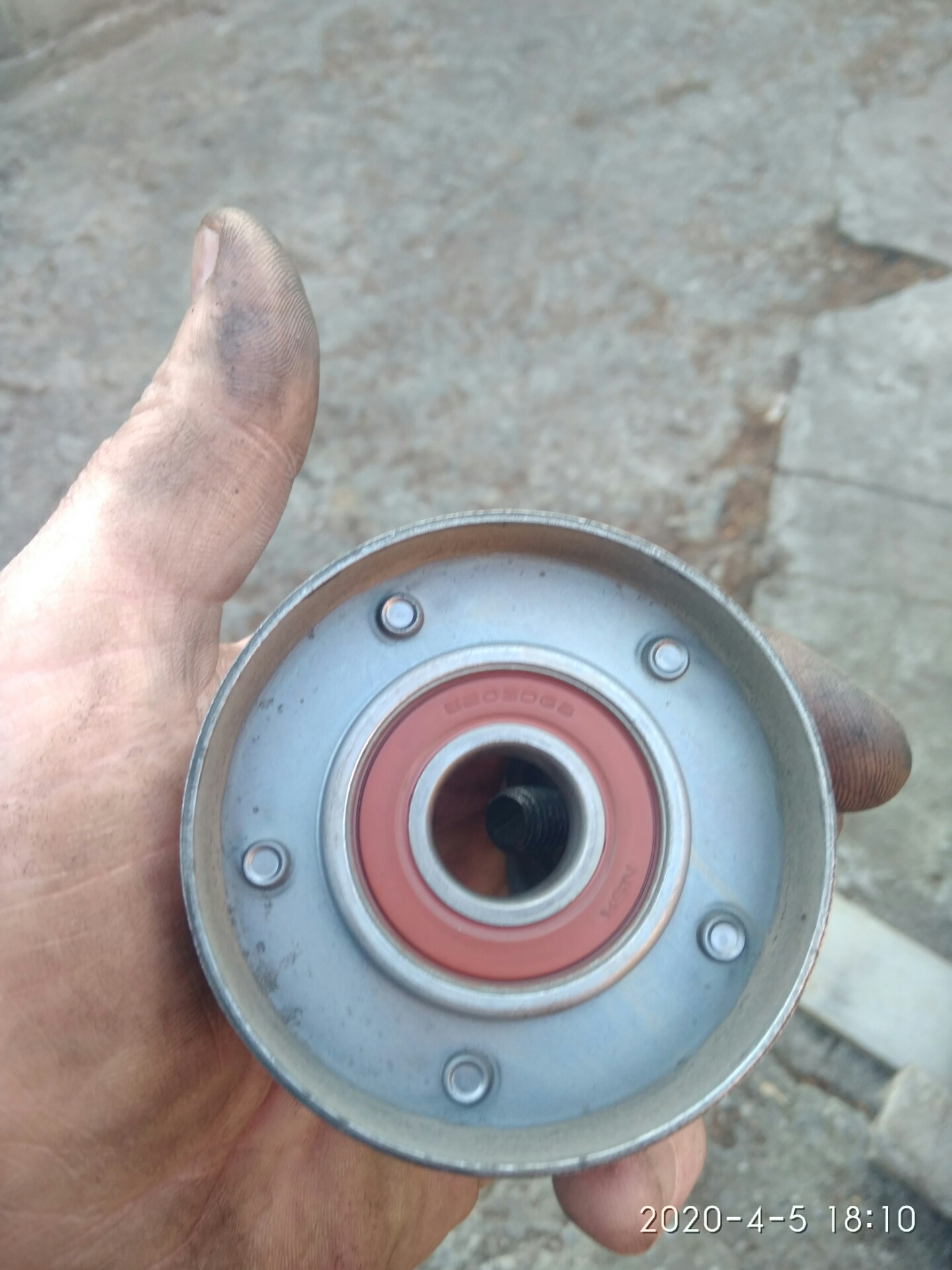 Подшипники роликов ремня генератора — Opel Astra H, 1,7 л, 2012 года ...