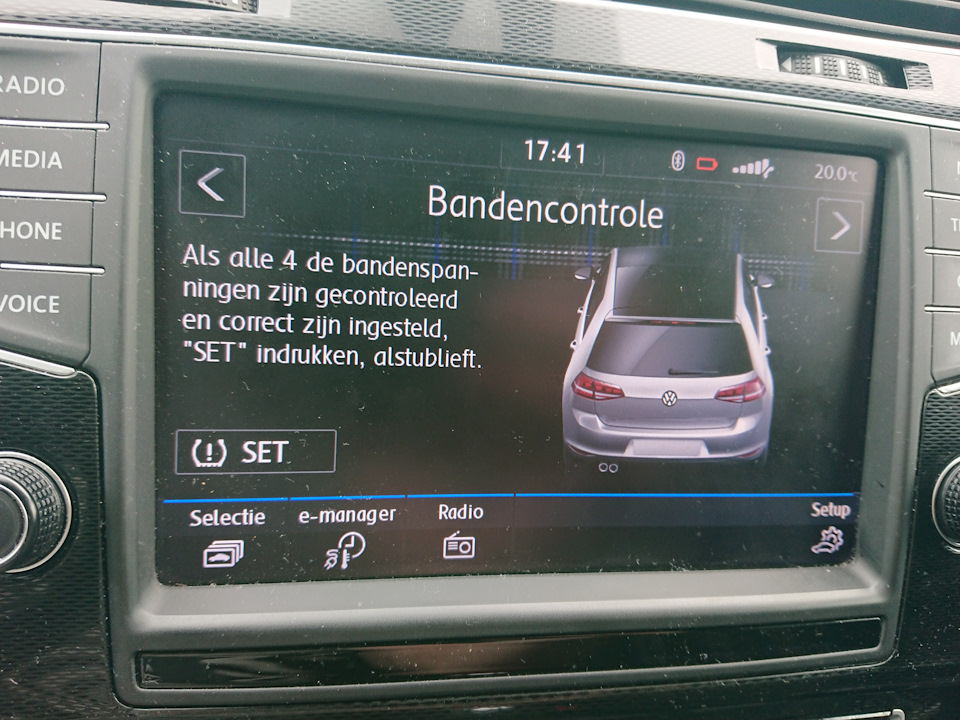 Now the car graphic has a wrapped roof too — Volkswagen Golf GTE Mk7, 1 ...