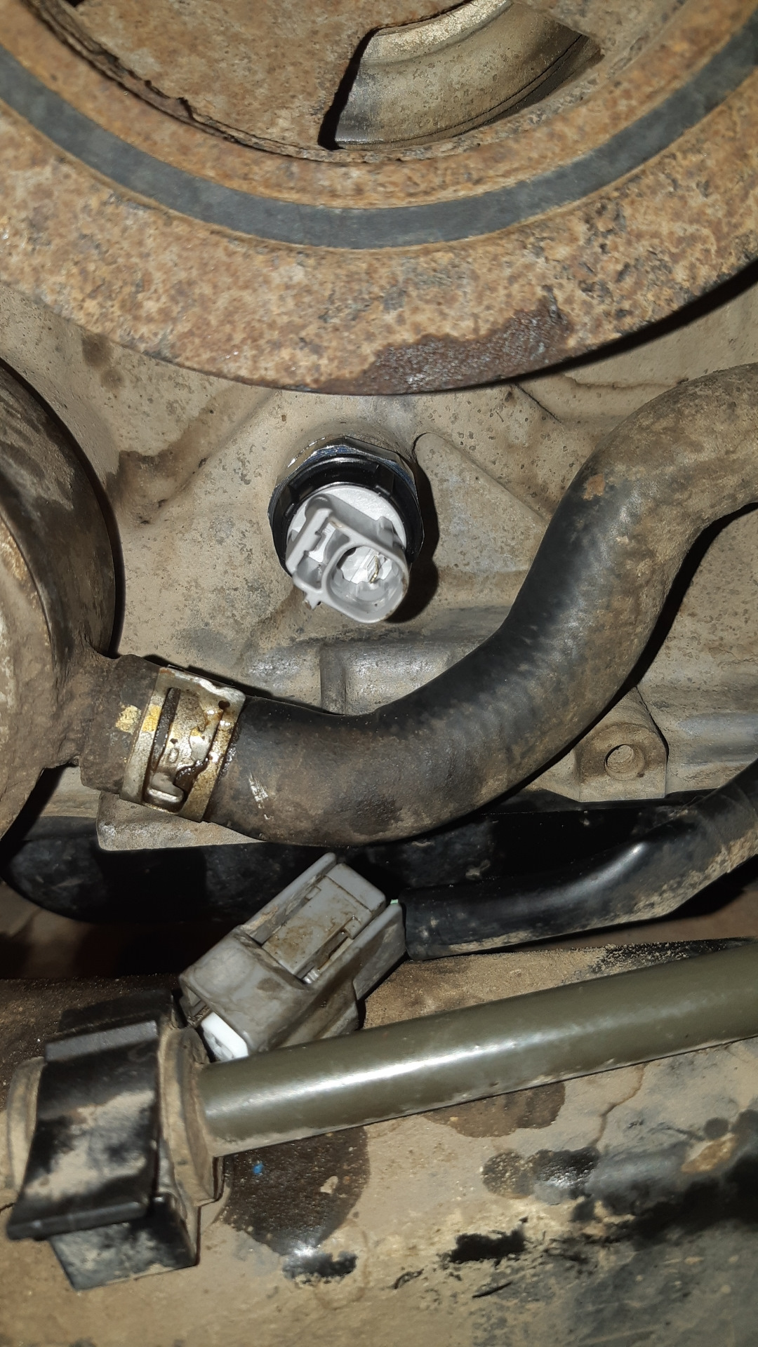 Замена датчика давления масла — Nissan Teana (J32), 2,5 л, 2013 года ...