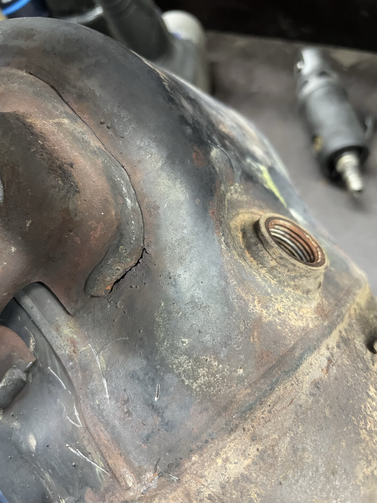 Поиск источника секущего выхлопа — замена катализатора — Volvo V90 ...