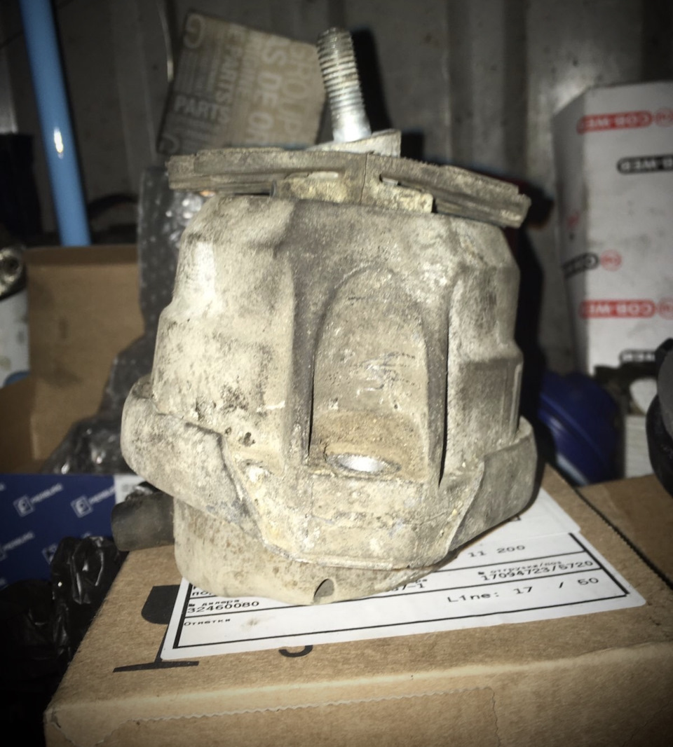 Подушки двигателя E61 N47 2.0d 22116769874 — BMW 5 series Touring (E61 ...