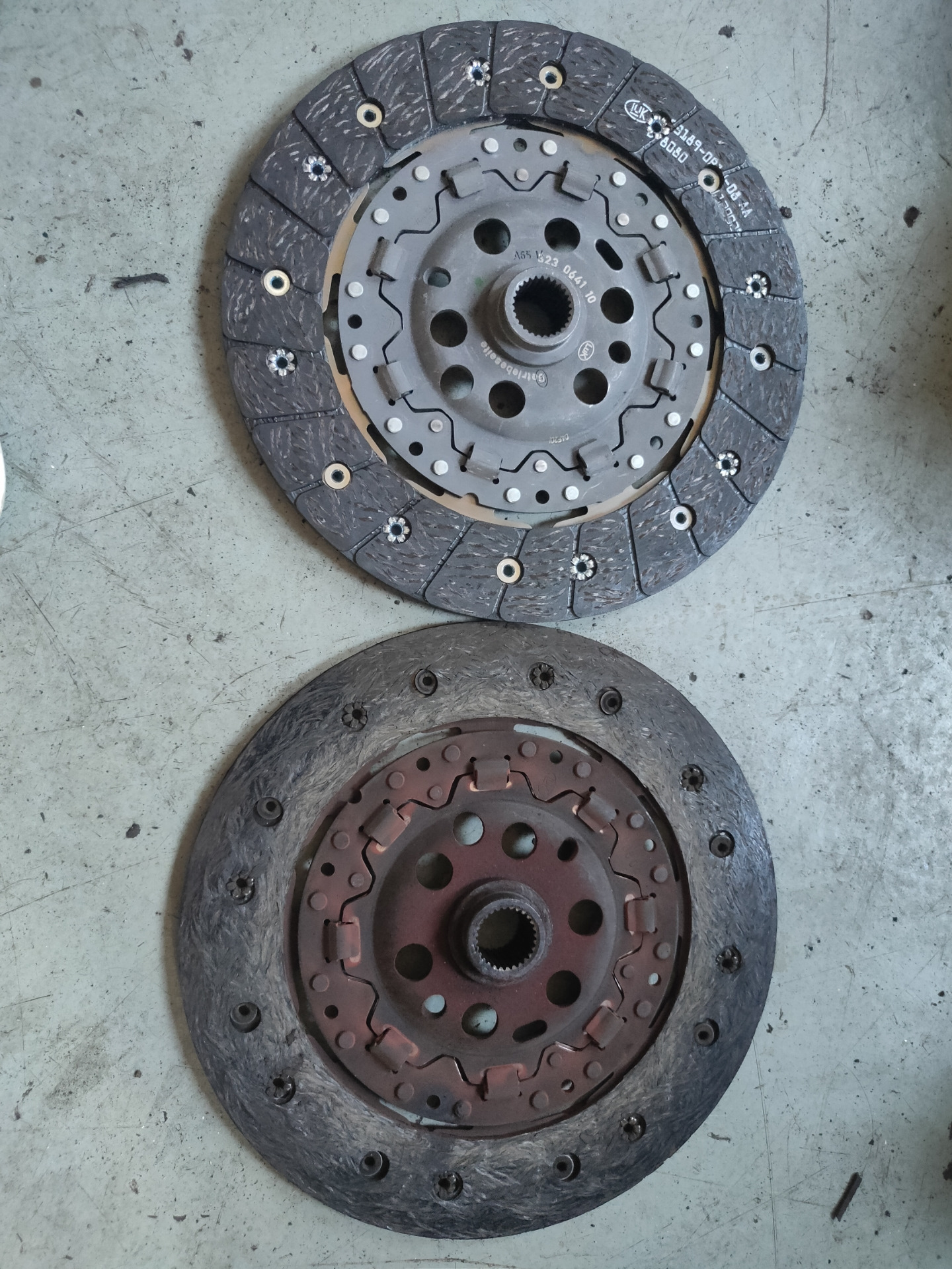 Замена сцепления, маховика МКПП — Volkswagen Passat B6, 1,8 л, 2008 ...