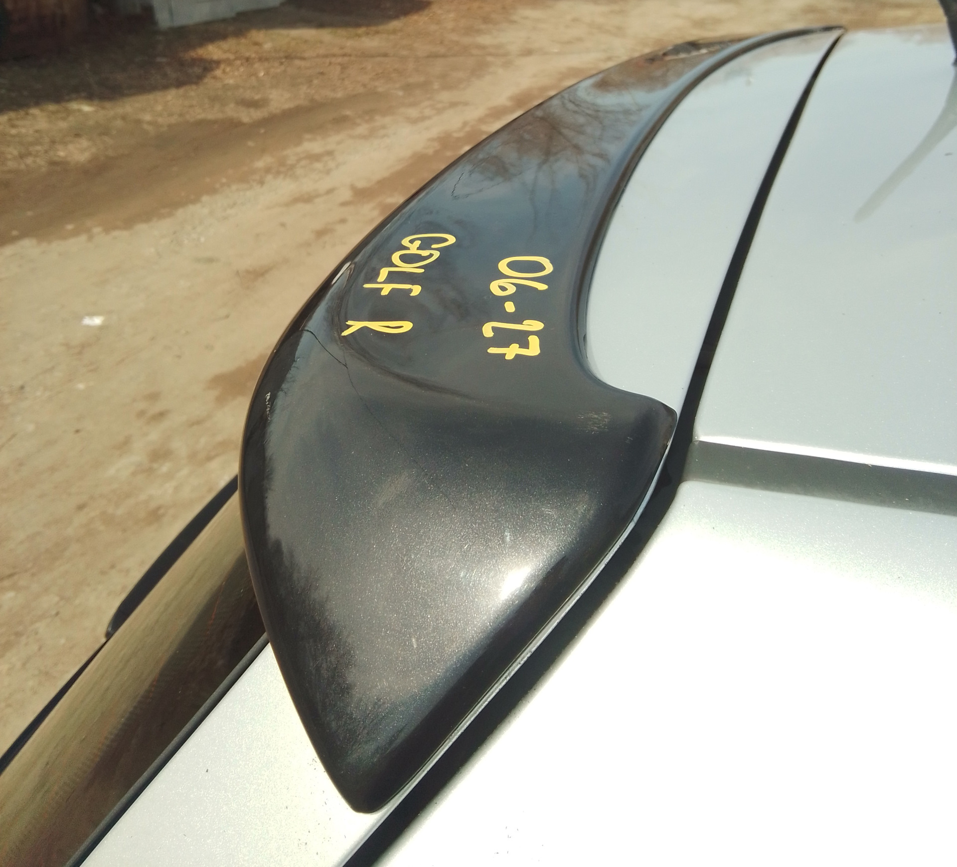 OEM cпойлер R32 — примерка/ OEM R32 Spoiler — Volkswagen Golf Mk4, 1,6 ...
