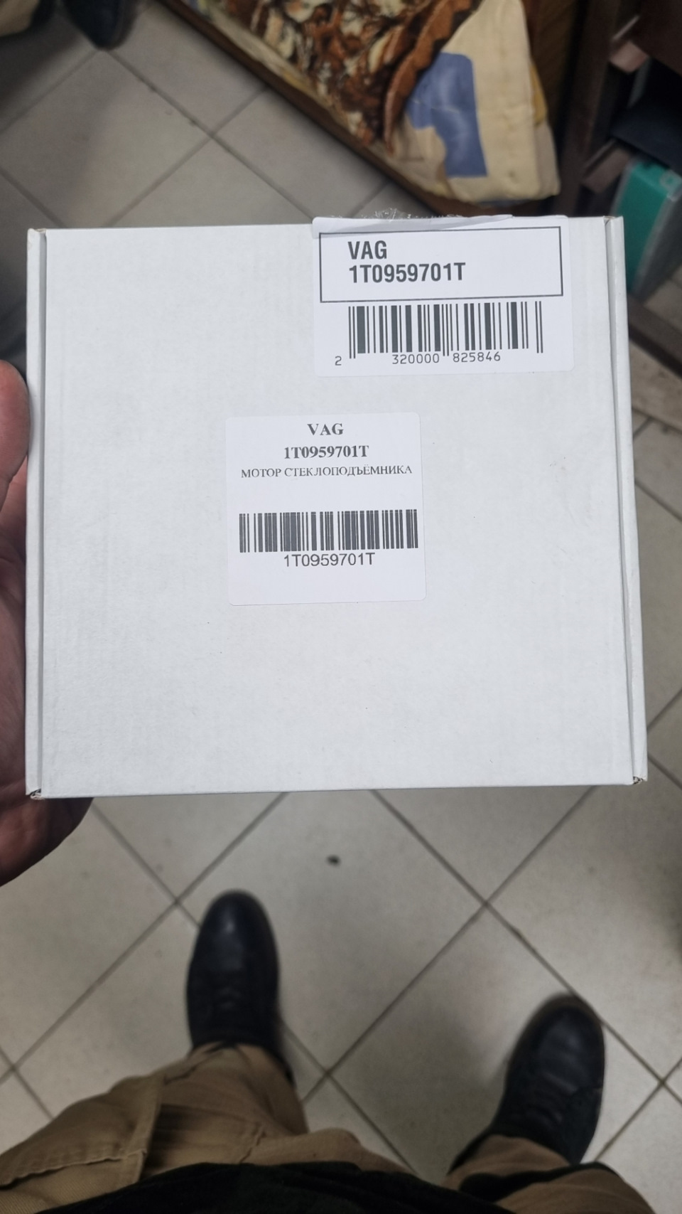 Моторчик стеклоподьемника — Volkswagen Caddy (3G), 2 л, 2013 года ...