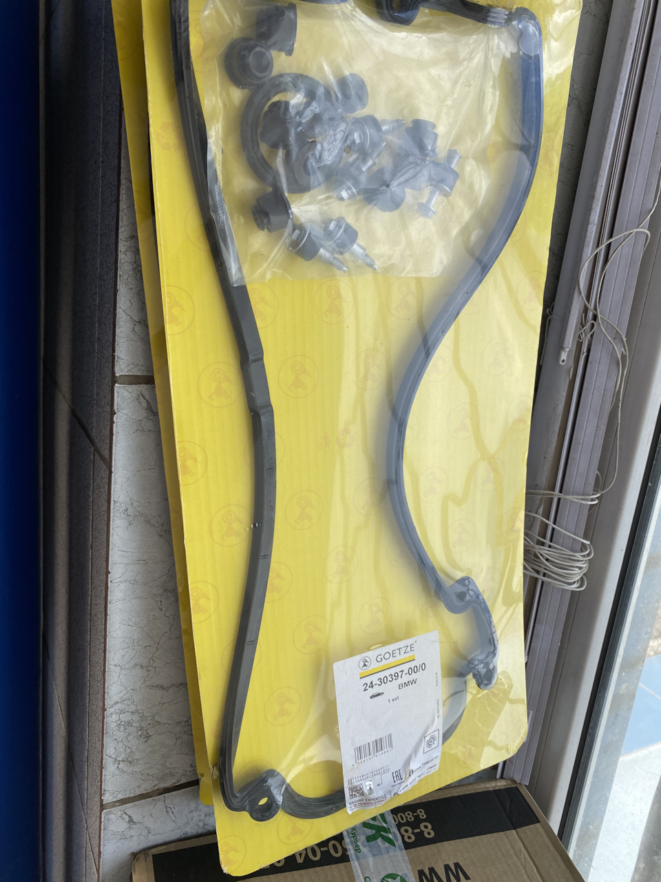 2430397000 прокладка клапанной крышки BMW N62B36A, N62B40, N62B44 ...