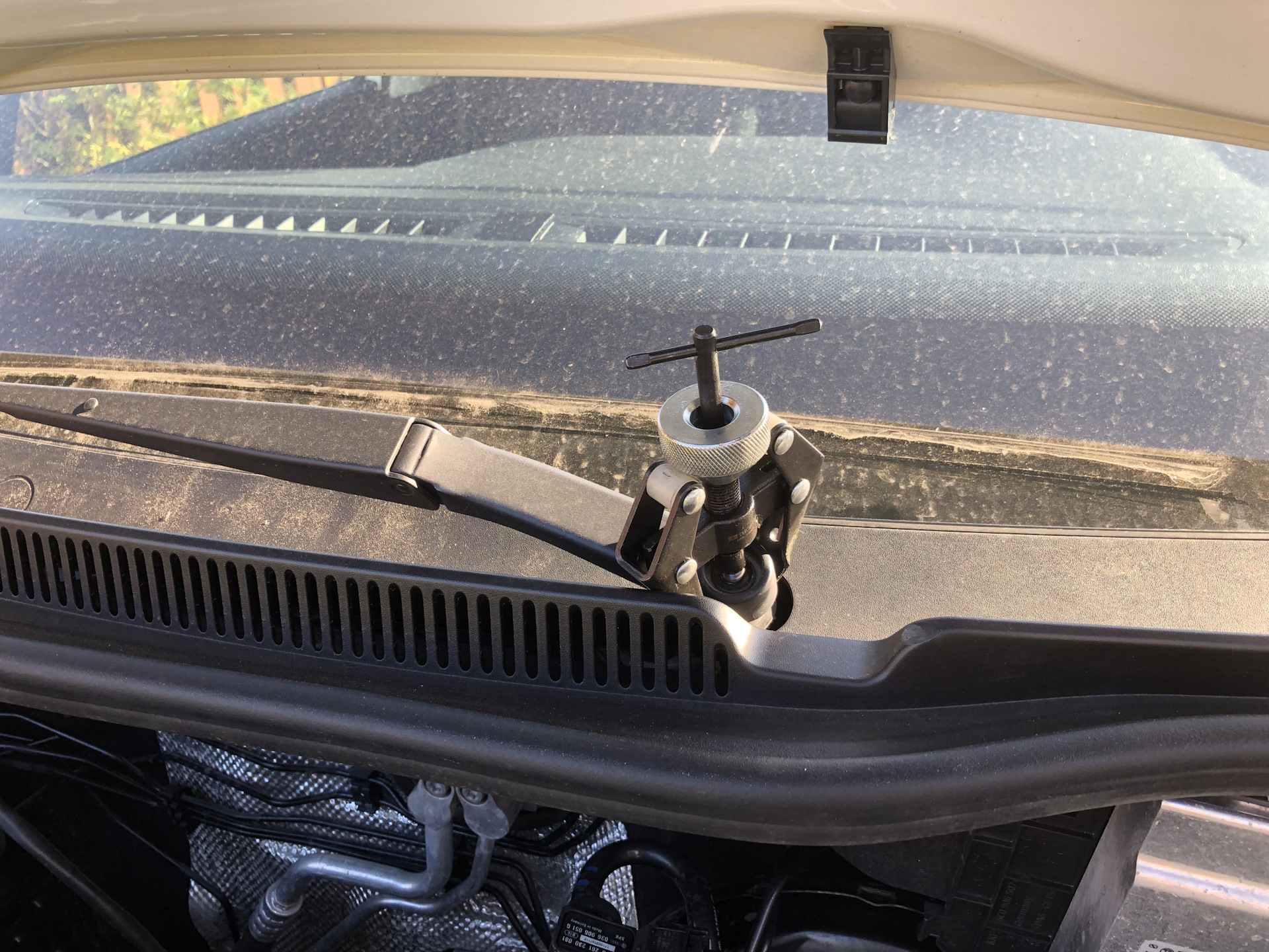 Заводская сирена — Volkswagen Polo Sedan, 1,6 л, 2018 года | наблюдение ...