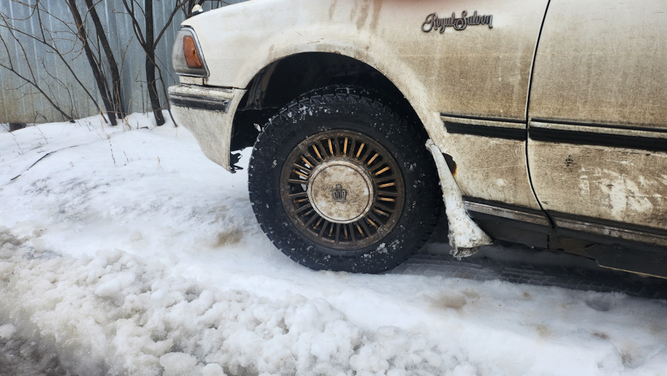 Переобулся. — Toyota Crown (S130), 2 л, 1991 года | шины | DRIVE2