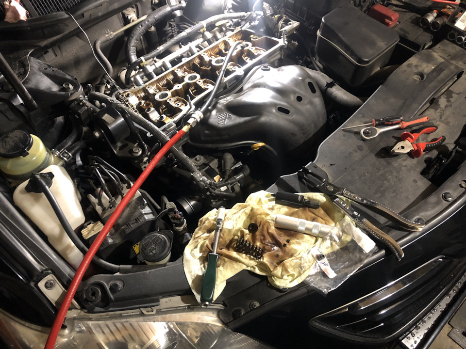 Замена маслосъемных колпачков без снятия ГБЦ своими руками + Замена ...