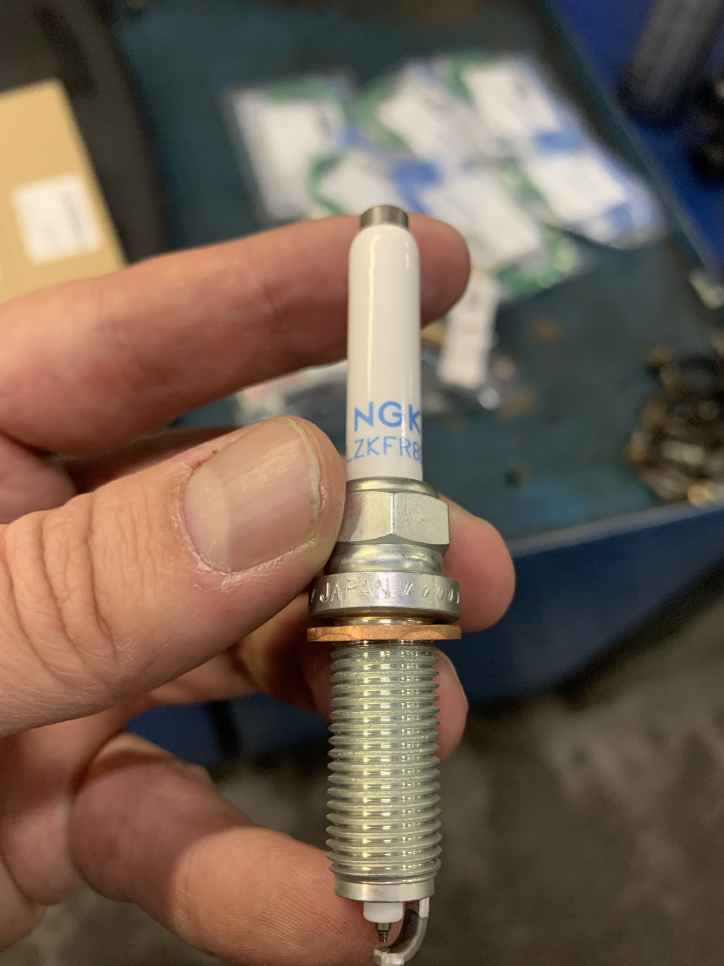 Замена свечей — Mercedes-Benz E-Class (W212), 3,5 л, 2014 года ...