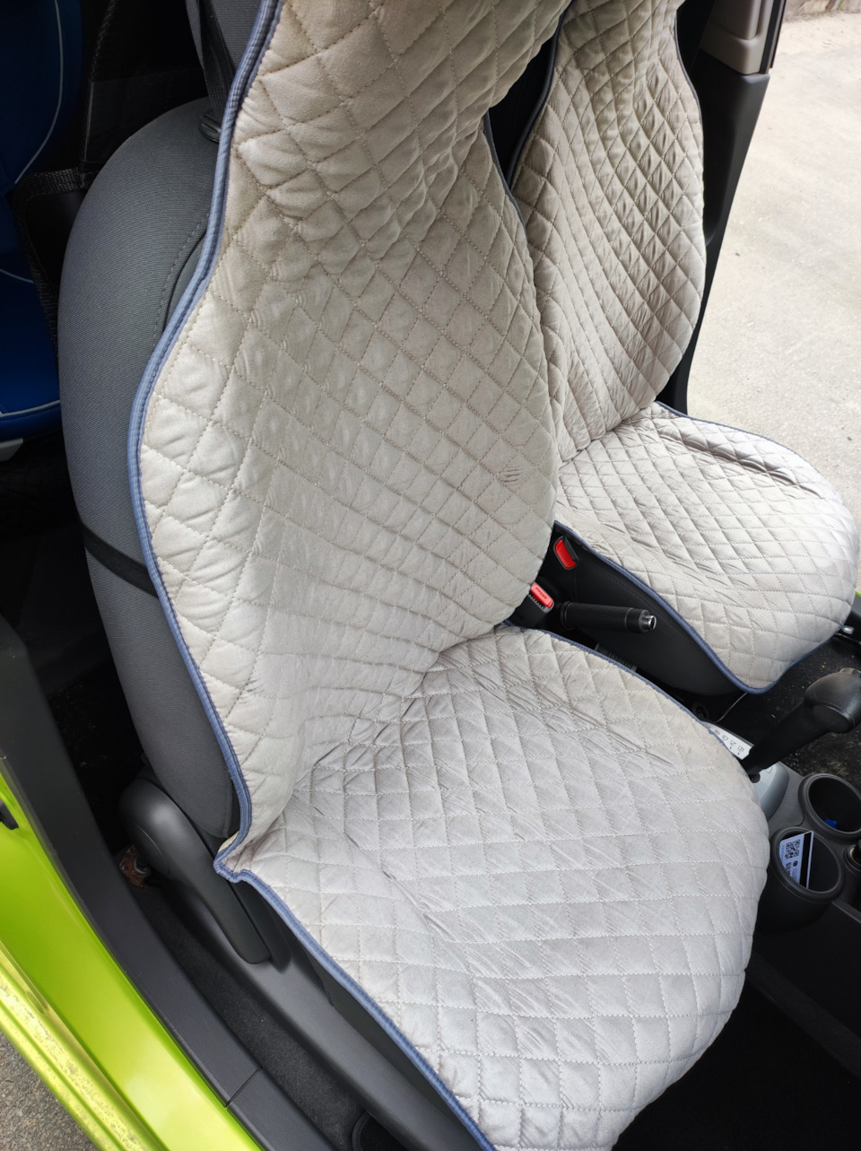 Велюровые накидки на передние сиденья. — Chevrolet Spark (M300), 1 л ...