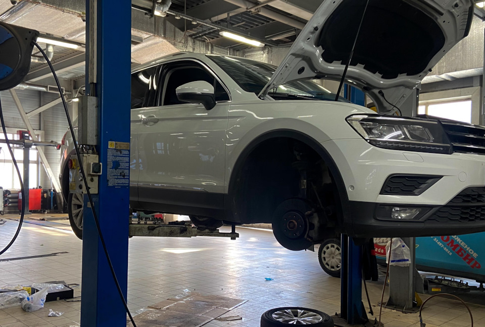 4. Обслуживание 120,000км. Часть 2 / Тормоза — Volkswagen Tiguan (2G ...