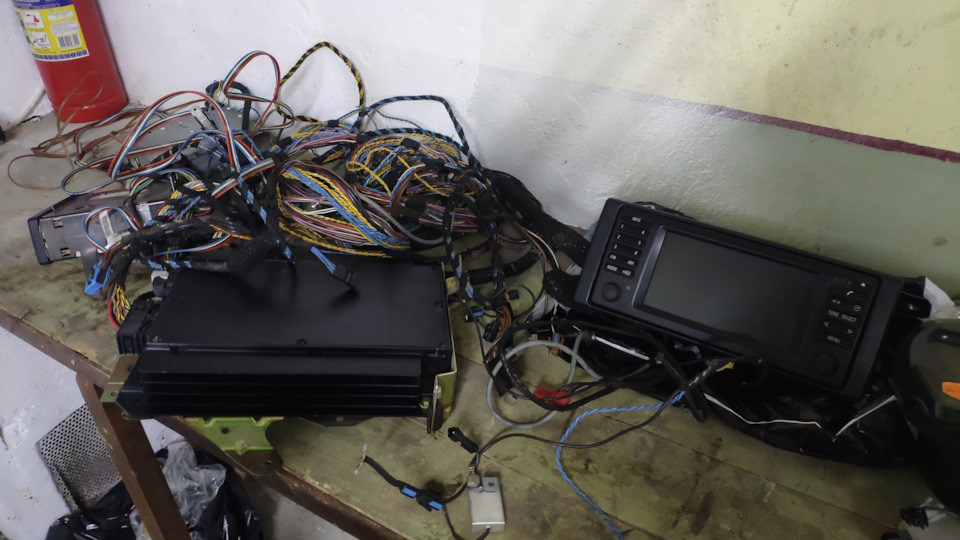 Покупка DSP + монитор 16:9… Всё по оригиналу 😀🎄 — BMW 5 series (E39), 2 ...