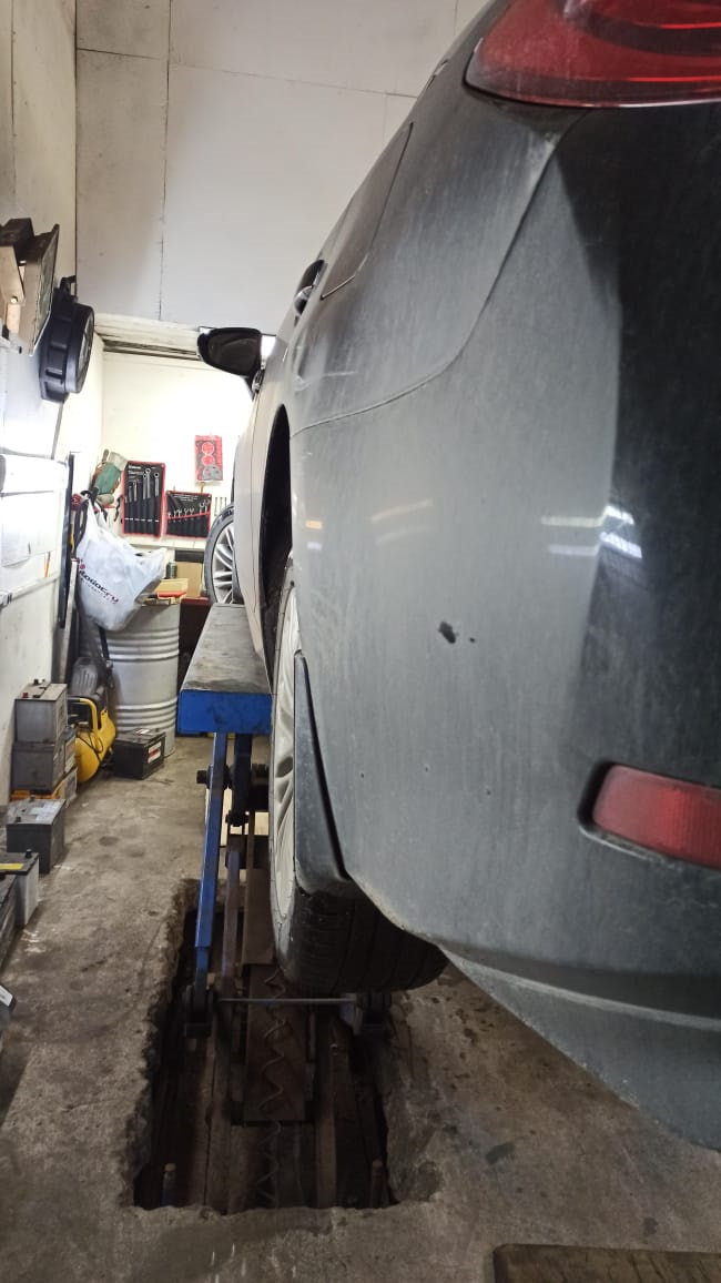 Замена правого подшипника ступицы — Lexus ES (XV60), 2,5 л, 2013 года ...