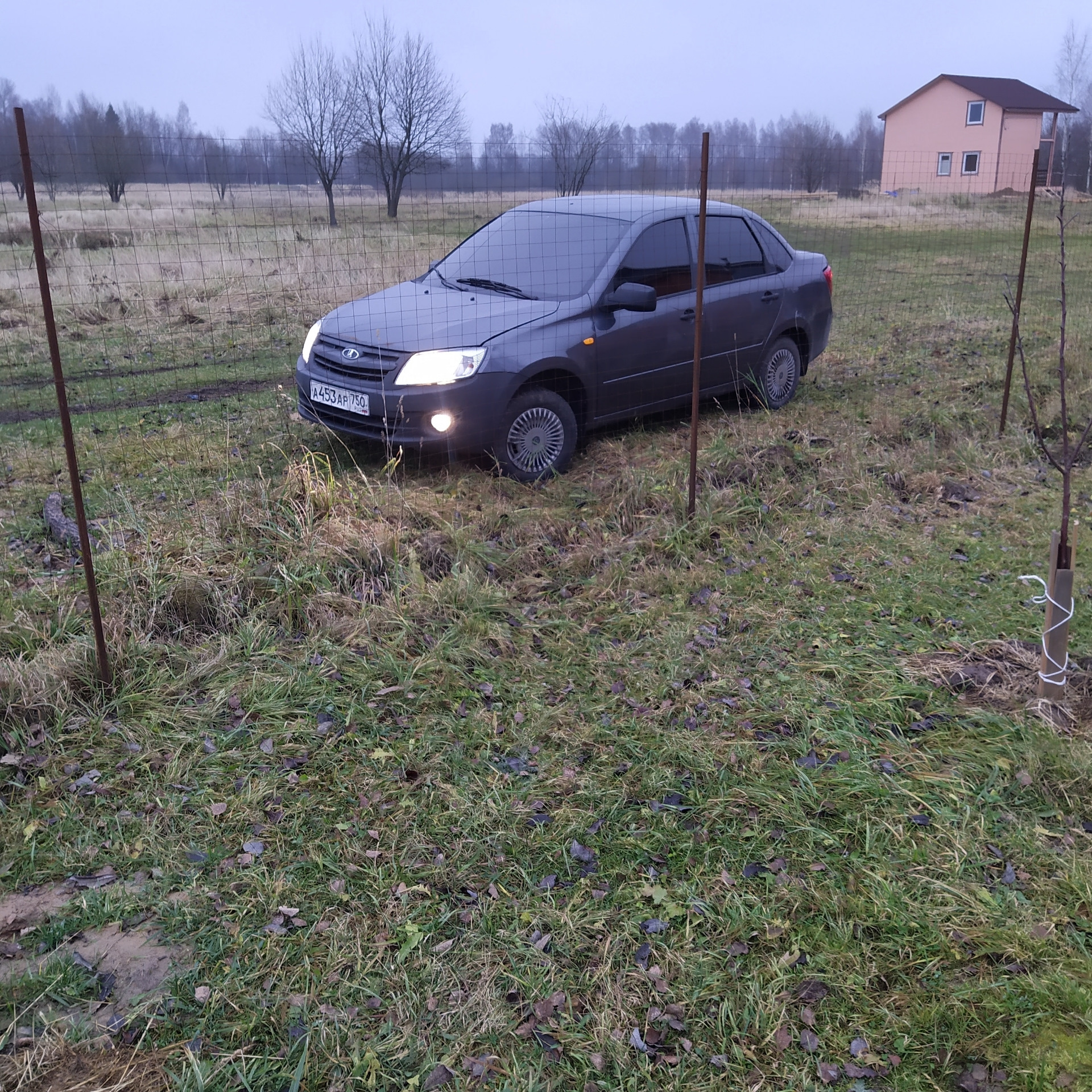 Установили туманки — Lada Гранта (1G), 1,6 л, 2015 года | своими руками ...