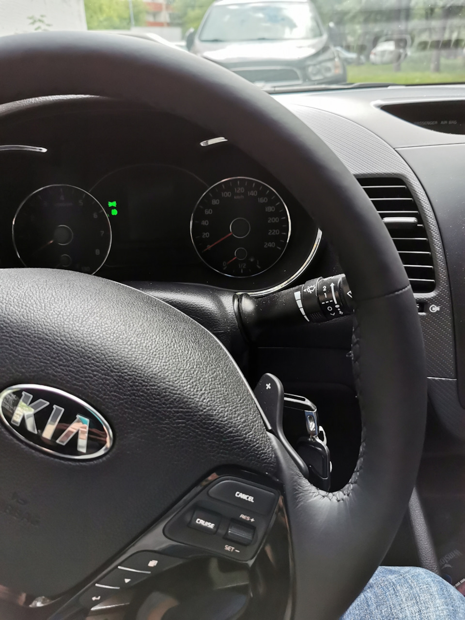 Обшили руль — KIA Cerato (3G), 2 л, 2018 года | плановое ТО | DRIVE2