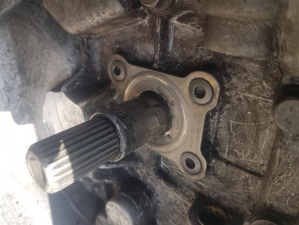 085141181 Направляющая гильза, система сцепления VAG | Запчасти на DRIVE2