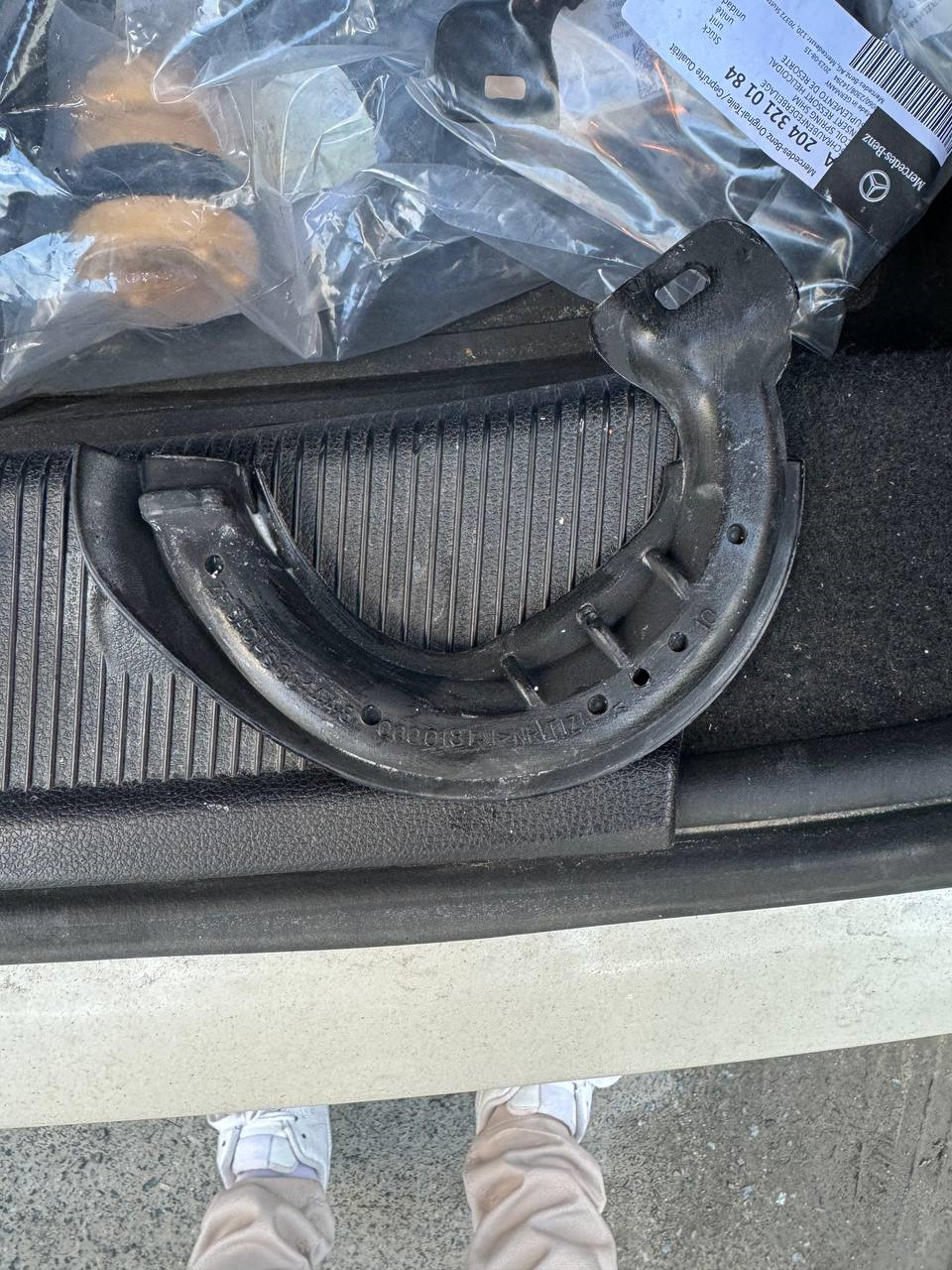 A2043210184 Опора пружины подвески Mercedes | Запчасти на DRIVE2