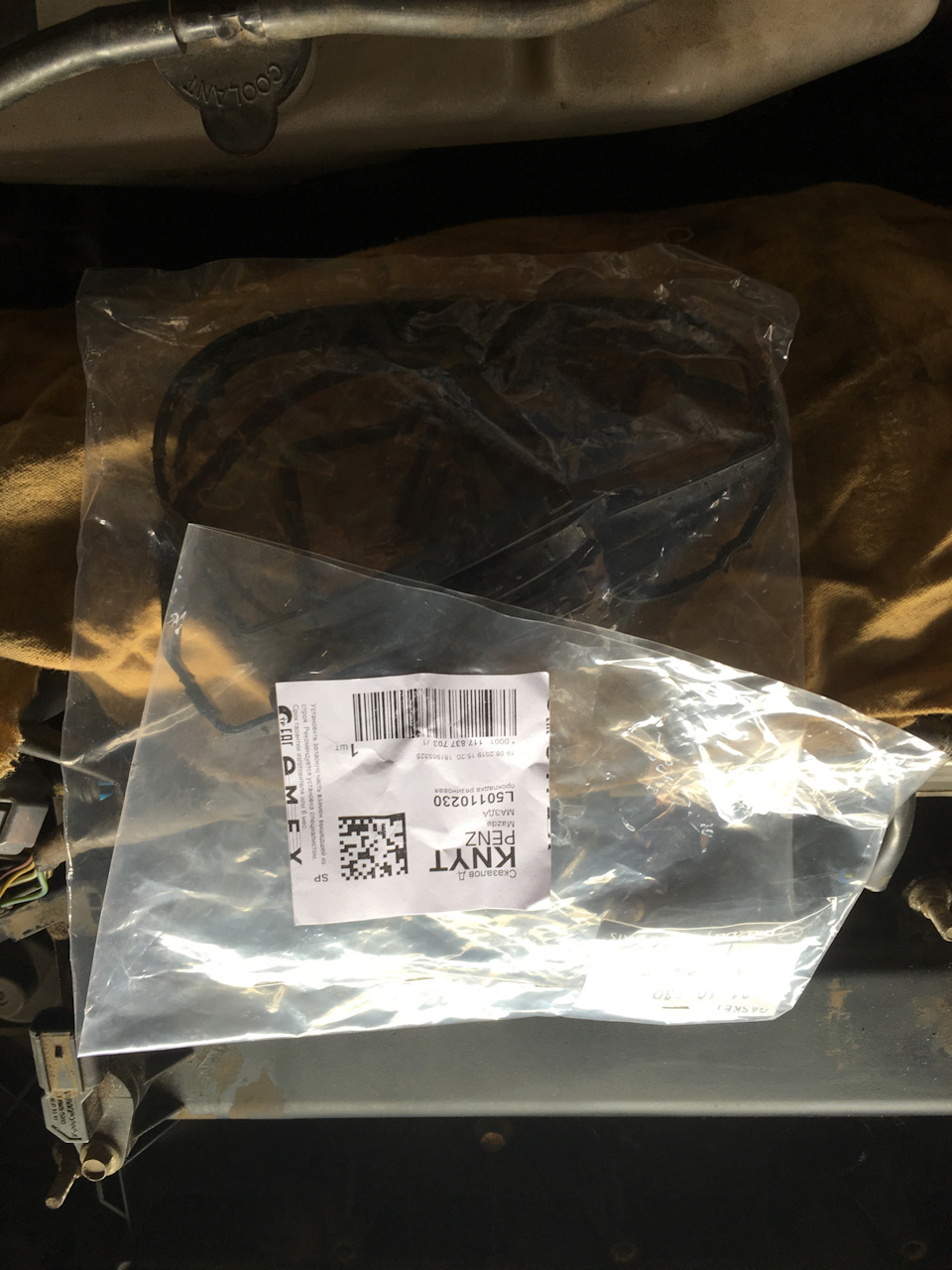 Замена прокладки клапанной крышки — Mazda 6 (1G) GG, 1,8 л, 2007 года ...