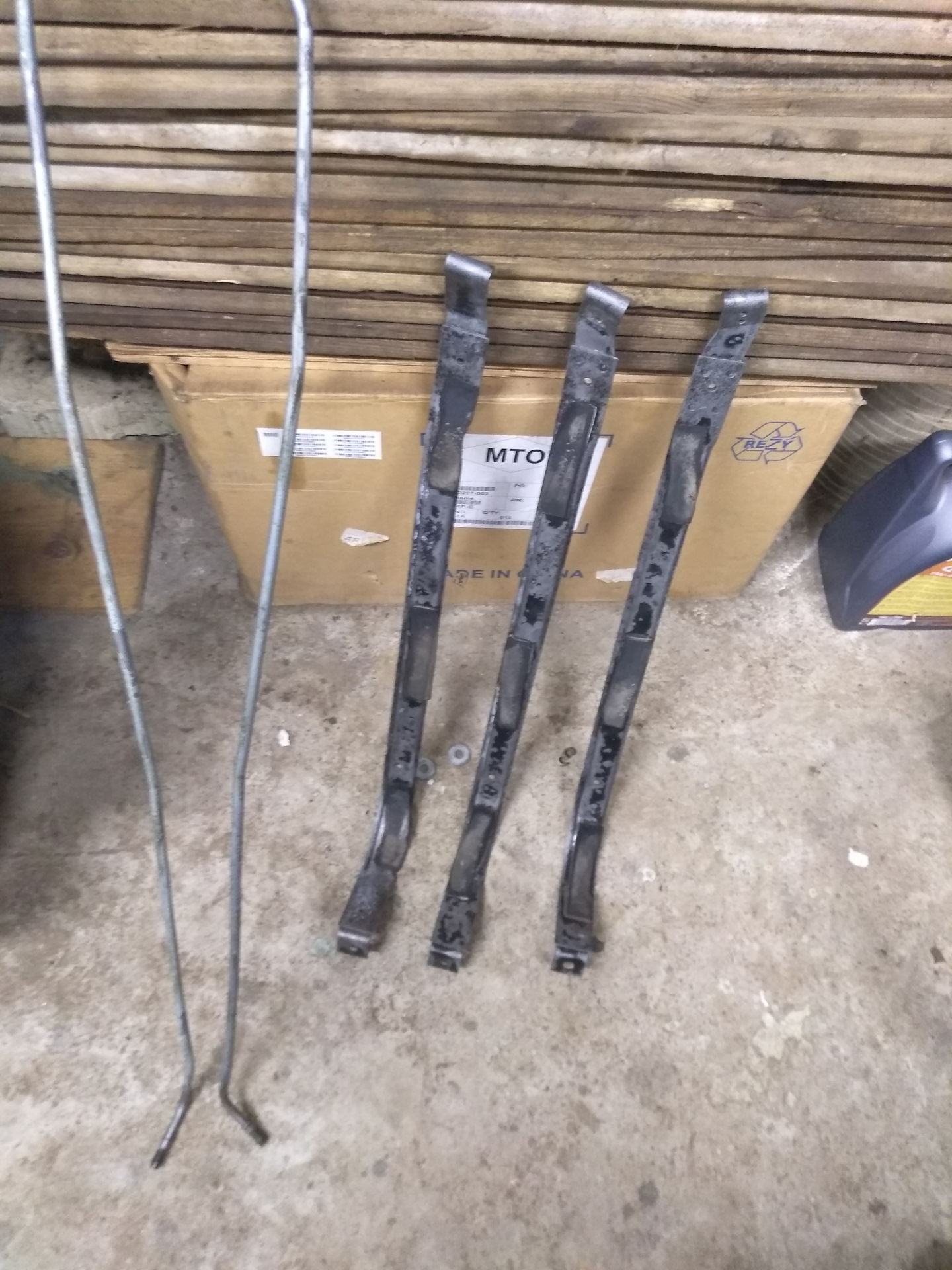 #16 Ревизия кузова. Часть 3. Топливопровод и заглушки в днище. — BMW 3 ...