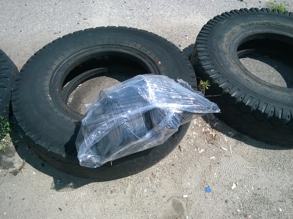 за подсветку номерного знака. — Toyota Sienna (2G), 3,3 л, 2005 года ...