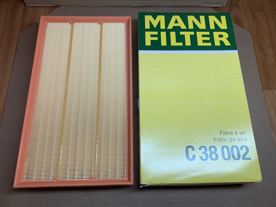 Фильтр воздушный Mann MQB 2.0BiTdi / 2.5TFSI на Volkswagen Passat B8 ...