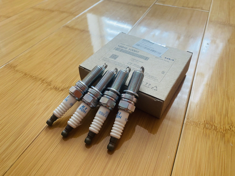 Замена свеч зажигания / NGK Hyundai Mobis — Hyundai Veloster (1G), 1,6 ...