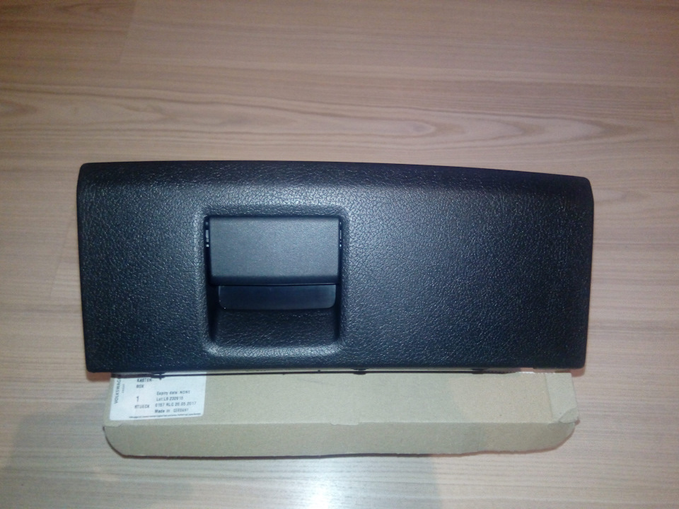 Ящики под сидения на месте. — Audi A4 (B8), 1,8 л, 2013 года ...